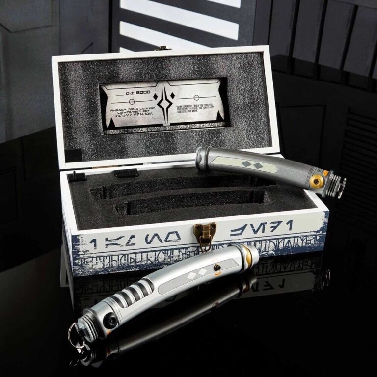 Legacy Lightsabers from Galaxy's Edge Checklist